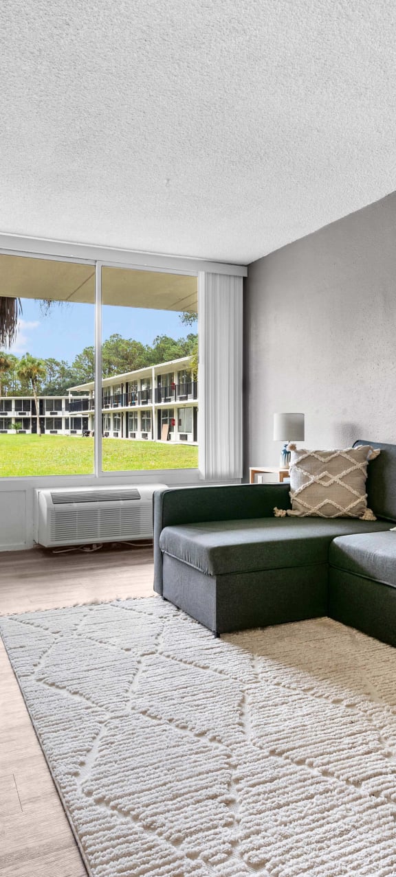 Breakwater Studios| Jacksonville Apartments for Rent